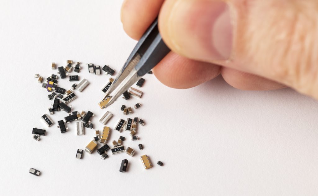 Miniaturization in Focus | Electronic Competence