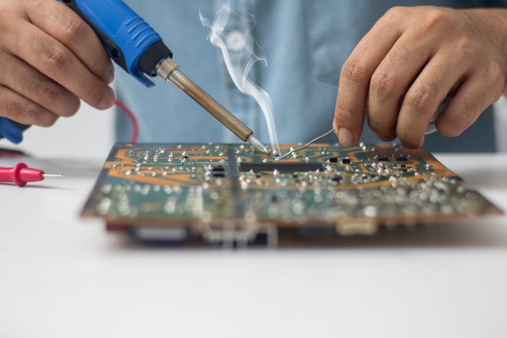 Protection against toxic solder fumes | Electronic Competence